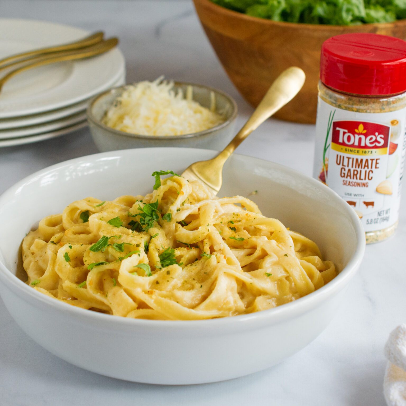 Ultimate Garlic Fettuccini Alfredo - Tone's®